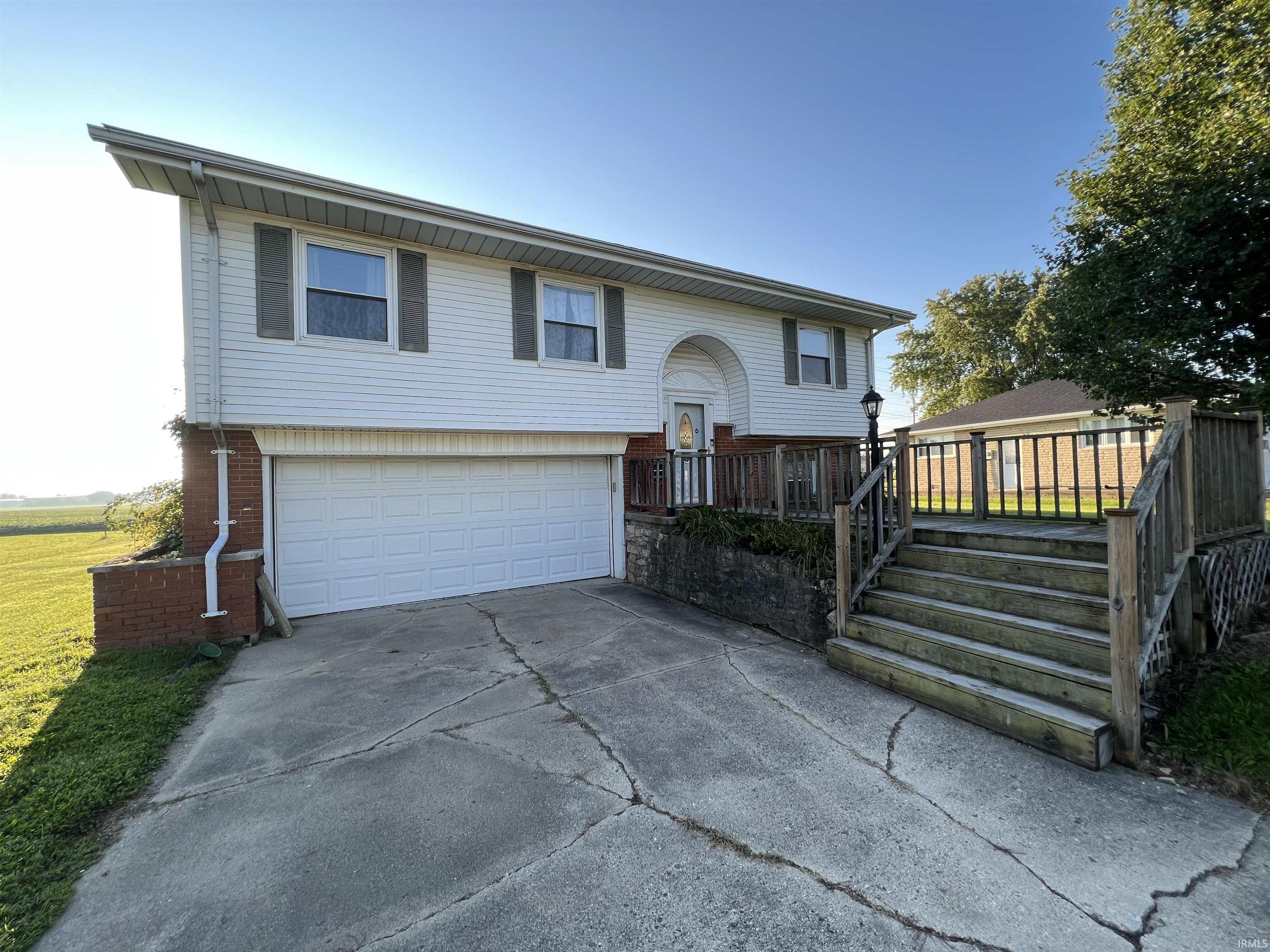 New Castle Real Estate: 2704 Maple Drive IN 47362 $139,900 202234929