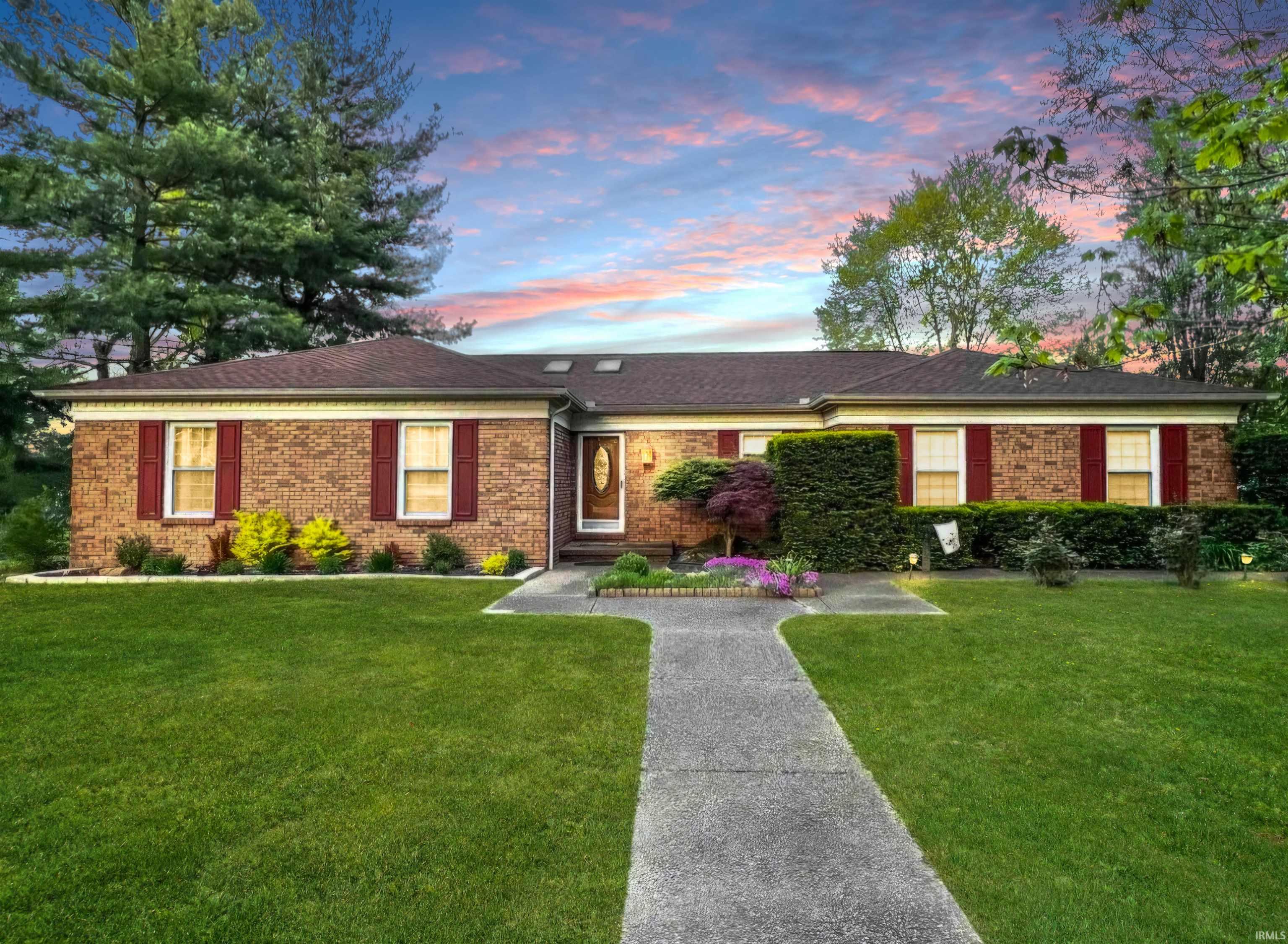 Real Estate Agents And Realtors Evansville, IN | Buy & Sell Home Newburgh