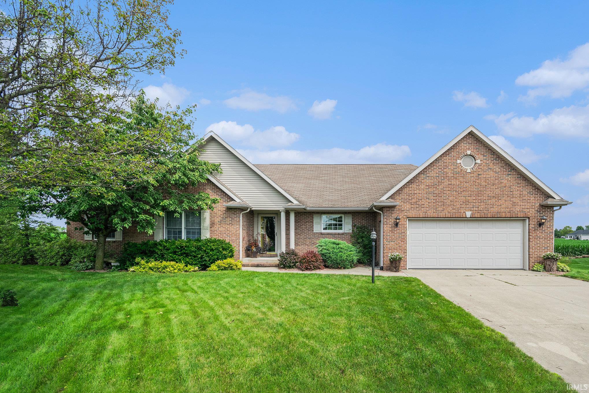 110 Remington Court, Wakarusa, IN 46573