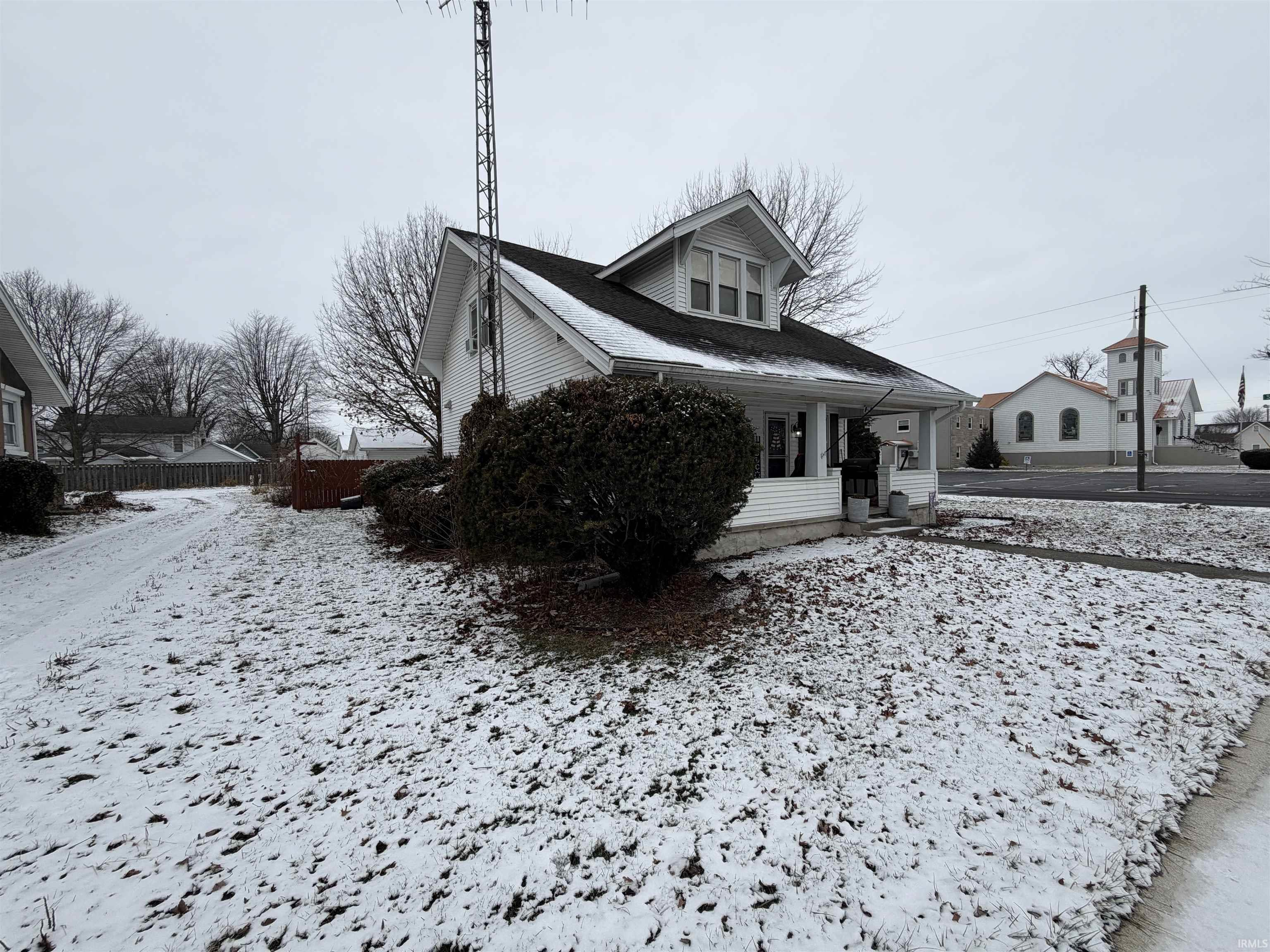 329 N MAIN STREET, SWEETSER, IN 46987